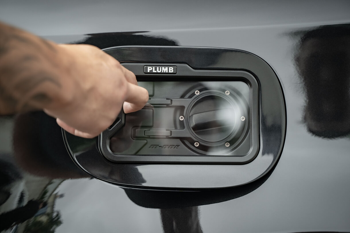 PLUMB Gas Cap Cover Fuel Filler Door for Land Rover New Defender - Buy ...